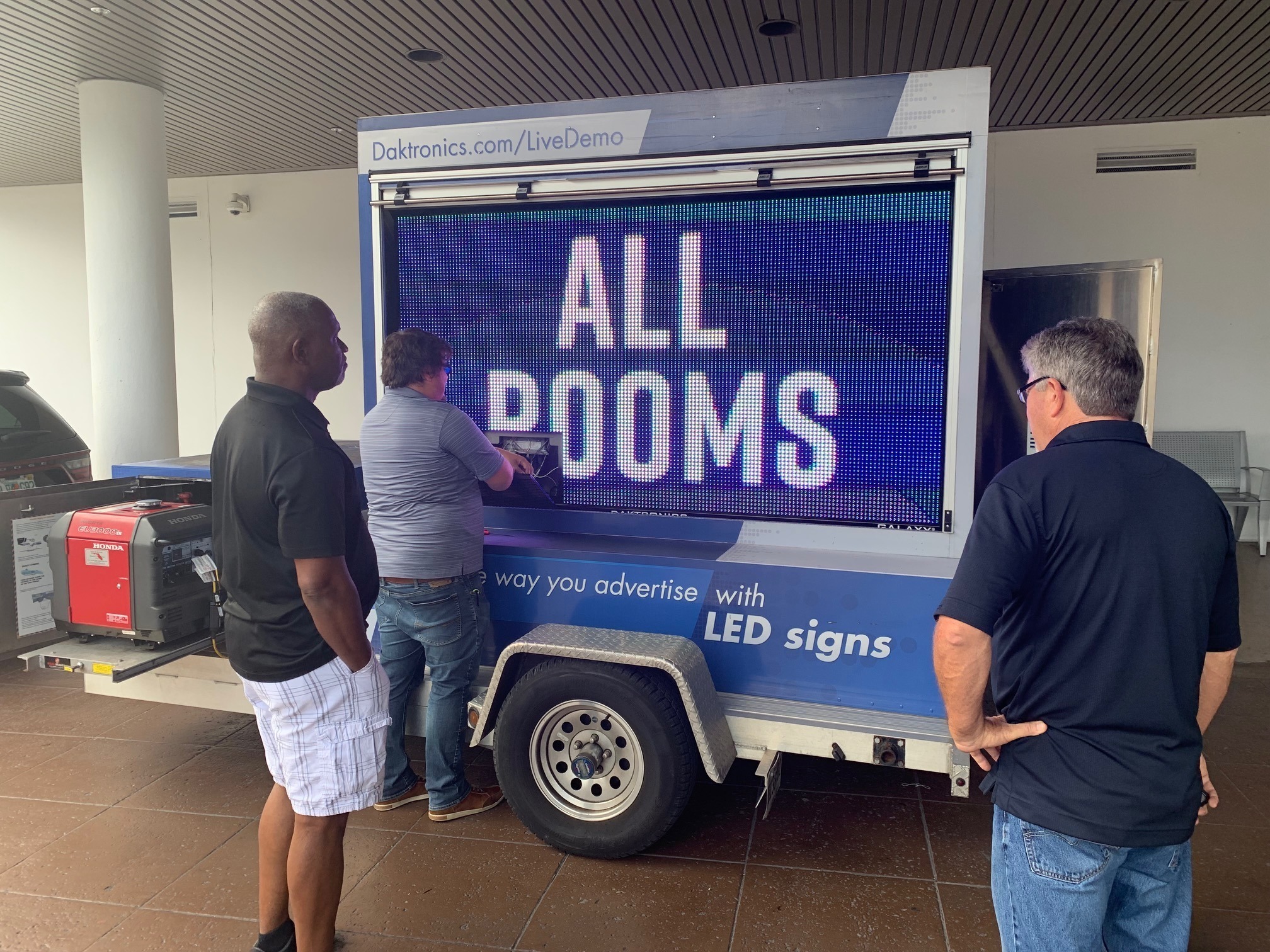 ELECTRONIC & INFORMATIONAL SIGNS - Advanced Multisign