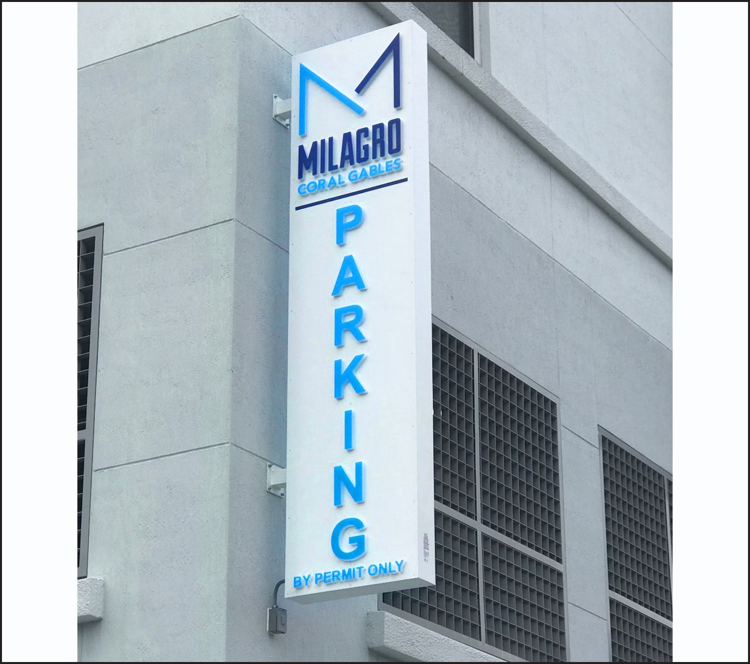 ILLUMINATED BOXES - Advanced Multisign