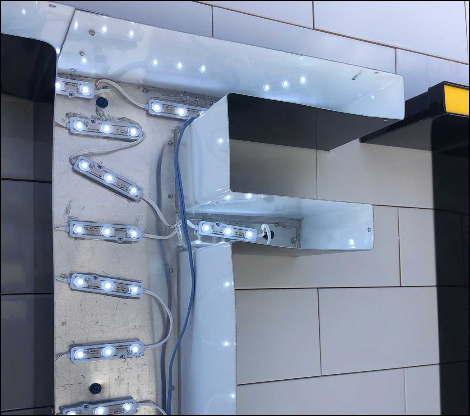 SIGN INSTALLATION - Advanced Multisign