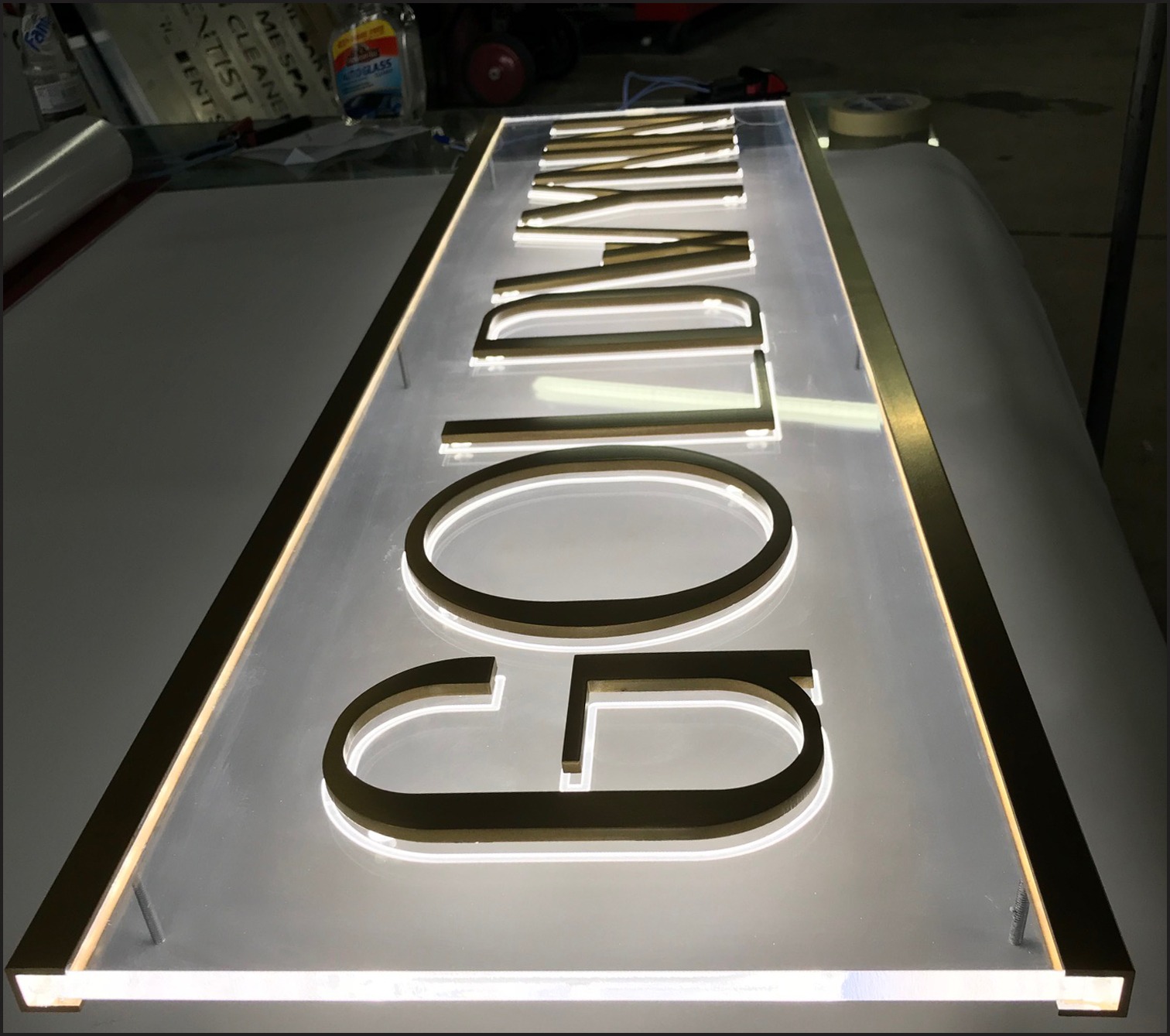 SPECIALTY SIGNS - Advanced Multisign