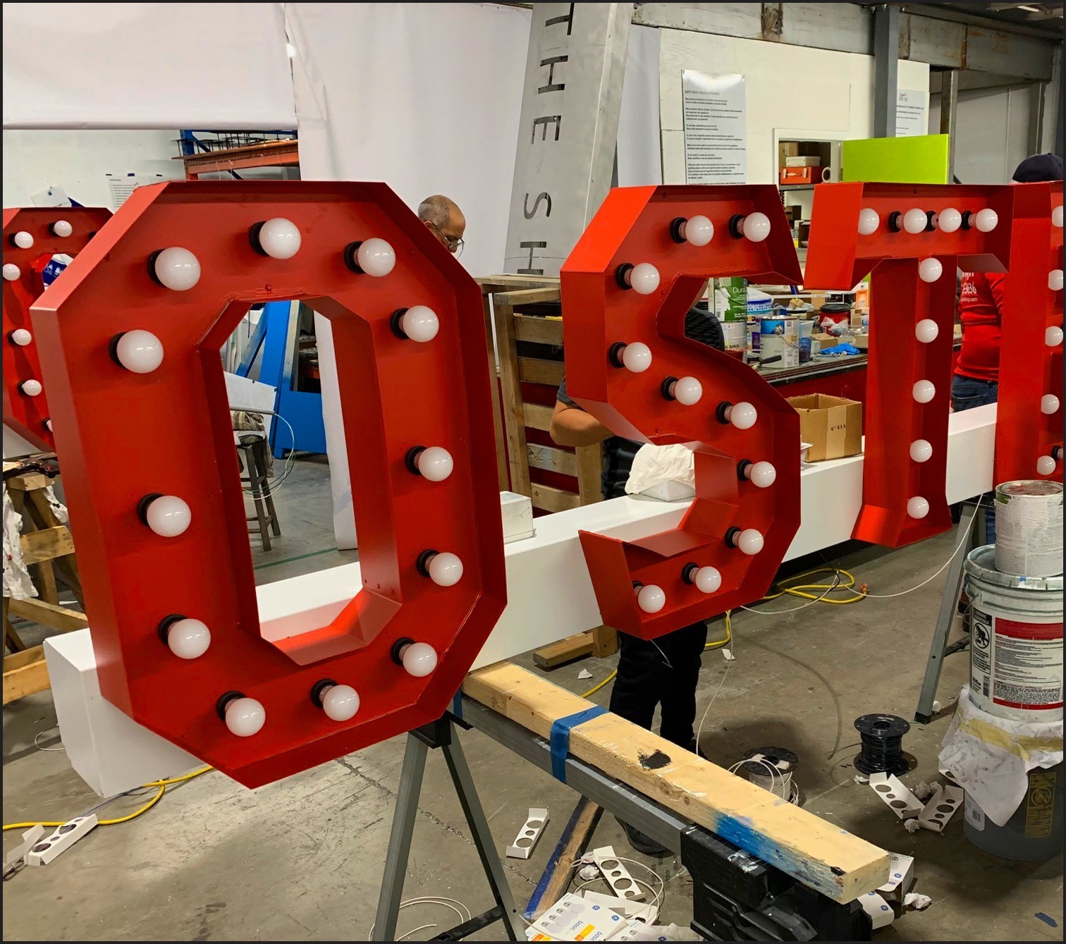 SPECIALTY SIGNS - Advanced Multisign