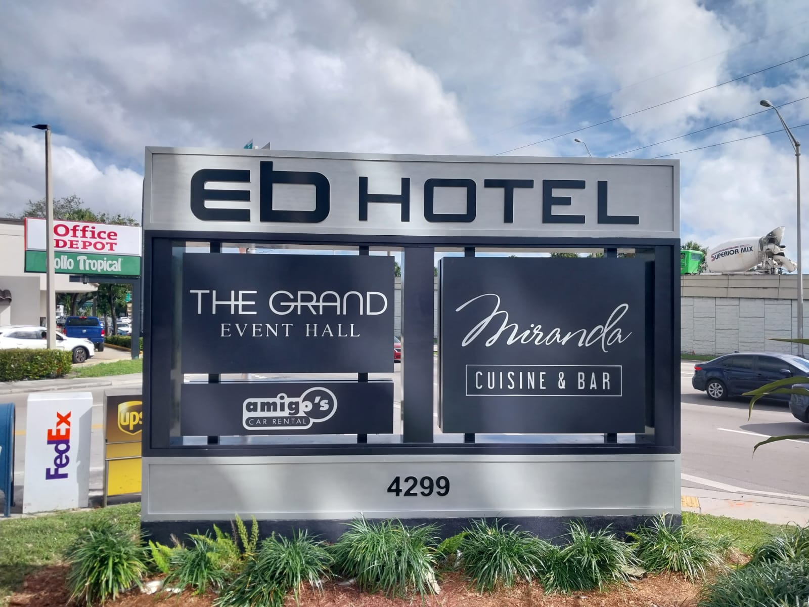 Hotel and Hospitality Signs - Advanced Multisign