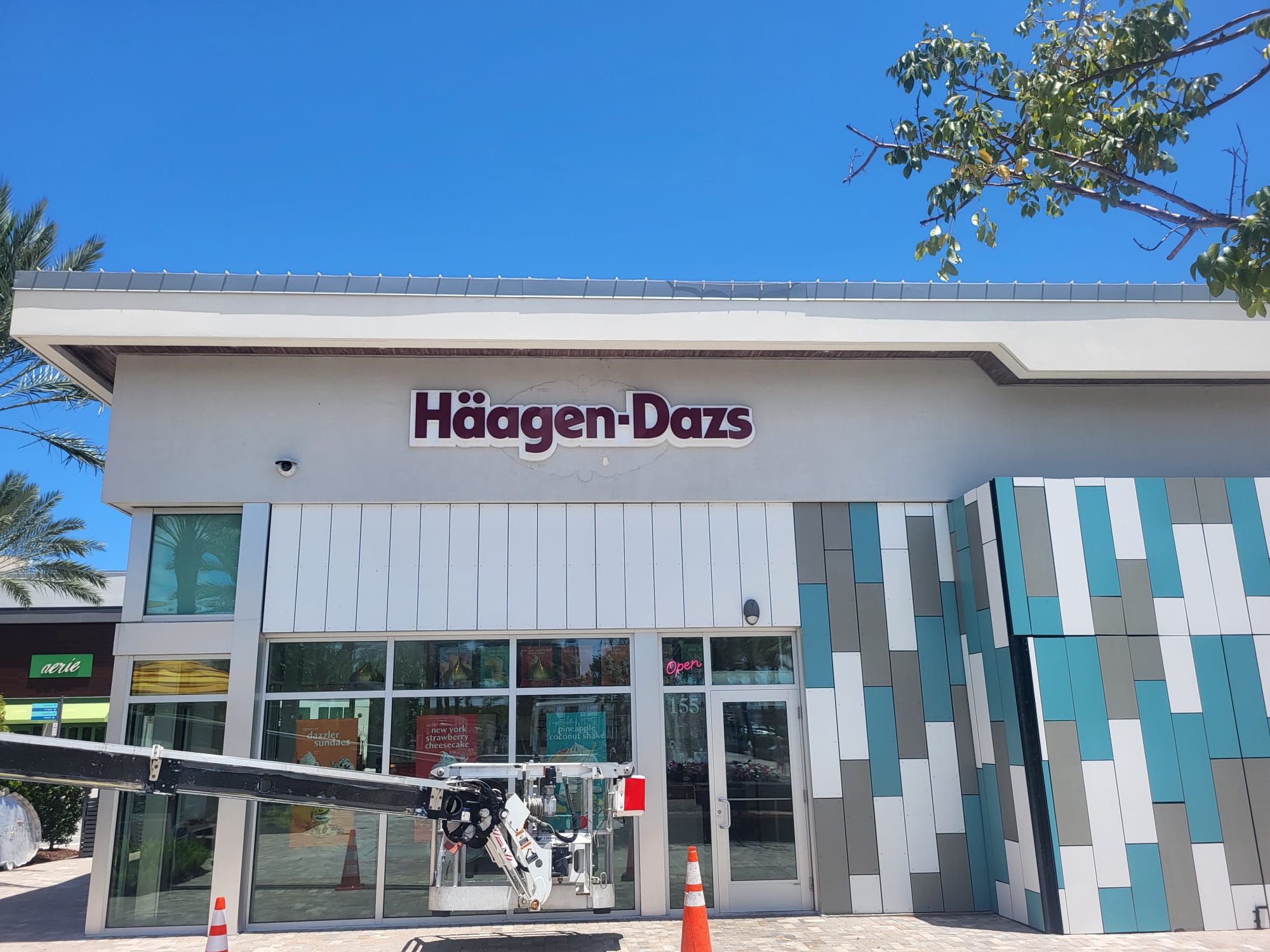 Malls Signs - Advanced Multisign